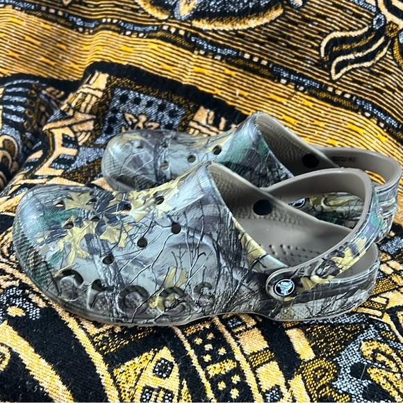 CROCS | Shoes | Crocs Camo Mens | Poshmark